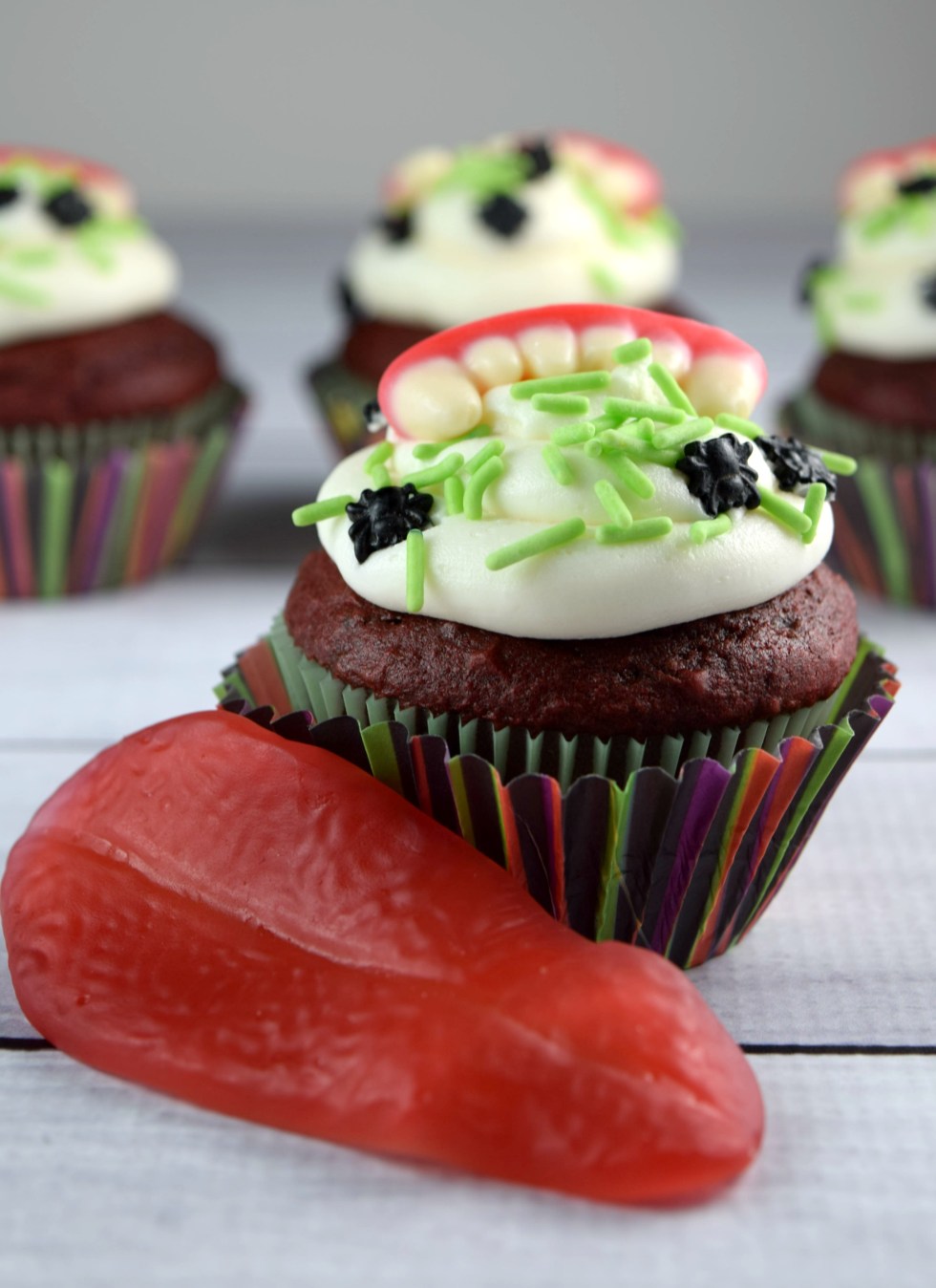 Creepy Fang Cupcakes | Shake Bake and Party